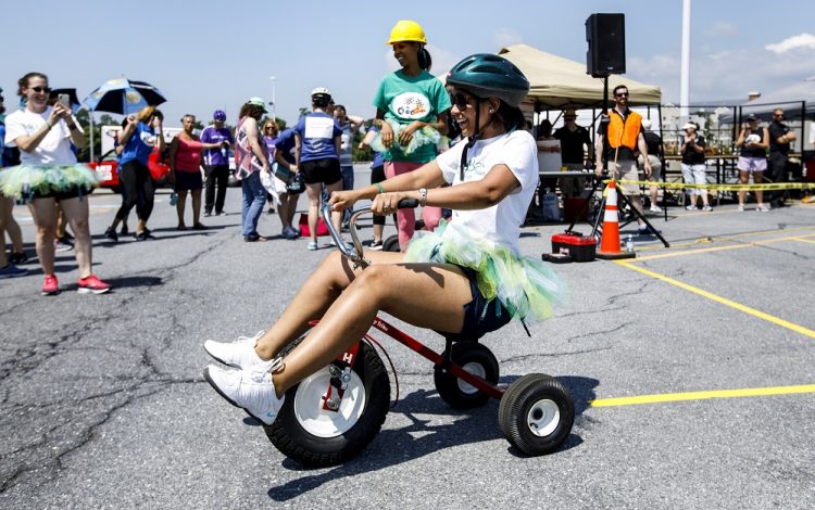 Bizarre Sports Spectacles: The Most Outlandish Competitions - Page 7 of 25